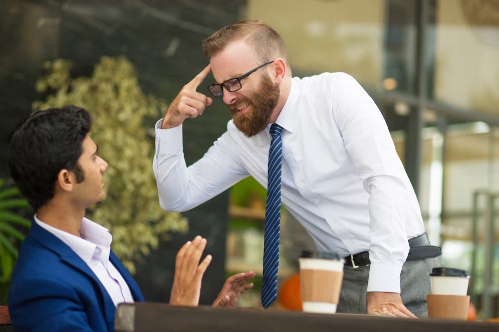 Seu chefe gritou com você? Saiba como agir e quais os seus direitos ...